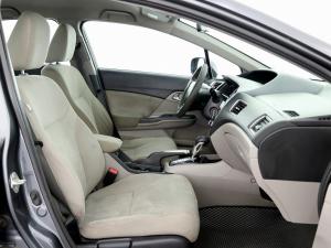 Grey Honda Civic 2013 in Tallinn, with an engine capacity of 1.80 L and mileage of 277 thousand km for 2099 €, photo 15 on AUTOMOTO.COM.LV