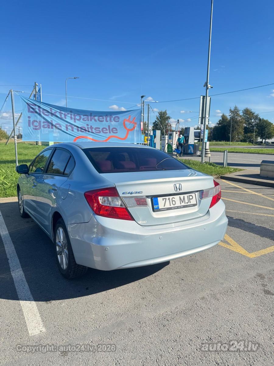 Pelēks Honda Civic 2014 Tallina, ar dzinēja tilpumu 1.80 L un nobraukumu 153 tūkst. km par 7500 €, foto 1 vietnē AUTOMOTO.COM.LV