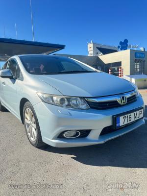 Pelēks Honda Civic 2014 Tallina, ar dzinēja tilpumu 1.80 L un nobraukumu 153 tūkst. km par 7500 €, foto 4 vietnē AUTOMOTO.COM.LV