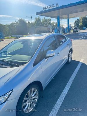 Pelēks Honda Civic 2014 Tallina, ar dzinēja tilpumu 1.80 L un nobraukumu 153 tūkst. km par 7500 €, foto 6 vietnē AUTOMOTO.COM.LV