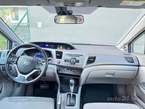 Pelēks Honda Civic 2014 Tallina, ar dzinēja tilpumu 1.80 L un nobraukumu 153 tūkst. km par 7500 €, foto 9 vietnē AUTOMOTO.COM.LV