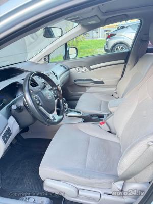 Pelēks Honda Civic 2014 Tallina, ar dzinēja tilpumu 1.80 L un nobraukumu 153 tūkst. km par 7500 €, foto 11 vietnē AUTOMOTO.COM.LV