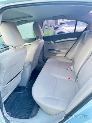 Pelēks Honda Civic 2014 Tallina, ar dzinēja tilpumu 1.80 L un nobraukumu 153 tūkst. km par 7500 €, foto 12 vietnē AUTOMOTO.COM.LV