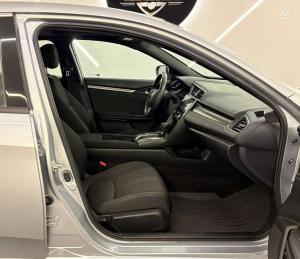 Grey Honda Civic 2017 in Marijampole, with an engine capacity of 1.50 L and mileage of 149 thousand km for 9650 €, photo 8 on AUTOMOTO.COM.LV