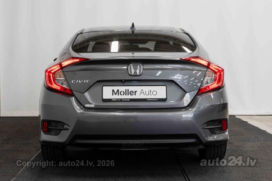 Grey Honda Civic 2018 in Tallinn, with an engine capacity of 1.50 L and mileage of 121 thousand km for 14500 €, photo 7 on AUTOMOTO.COM.LV