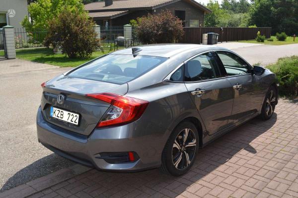Grey Honda Civic 2018 in Vilnius, with an engine capacity of 1.50 L and mileage of 164 thousand km for 12000 €, photo 2 on AUTOMOTO.COM.LV