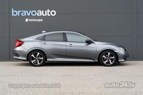 Grey Honda Civic 2019 in Tartu, with an engine capacity of 1.50 L and mileage of 160 thousand km for 14900 €, photo 5 on AUTOMOTO.COM.LV