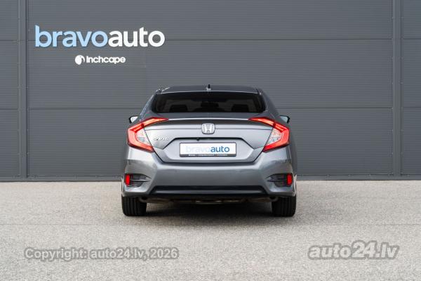 Grey Honda Civic 2019 in Tartu, with an engine capacity of 1.50 L and mileage of 160 thousand km for 14900 €, photo 8 on AUTOMOTO.COM.LV