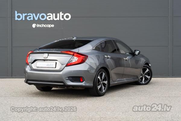 Grey Honda Civic 2019 in Tartu, with an engine capacity of 1.50 L and mileage of 160 thousand km for 14900 €, photo 9 on AUTOMOTO.COM.LV