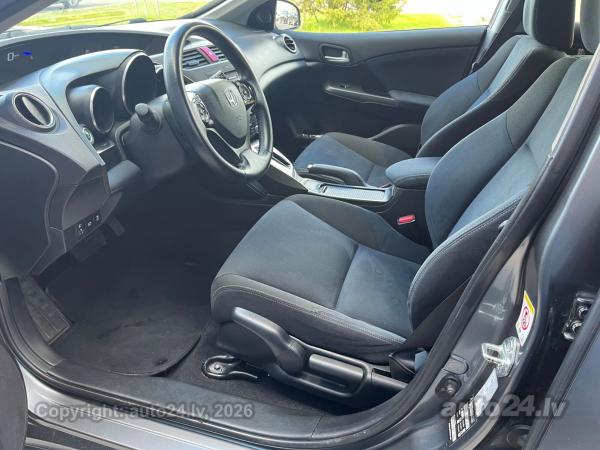 Grey Honda Civic 2014 in Kuressaare, with an engine capacity of 1.80 L and mileage of 121 thousand km for 8190 €, photo 9 on AUTOMOTO.COM.LV