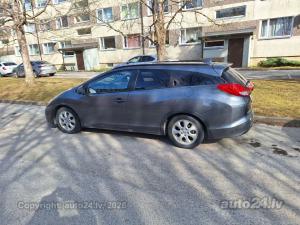 Grey Honda Civic 2015 in Tallinn, with an engine capacity of 1.80 L and mileage of 193 thousand km for 8200 €, photo  on AUTOMOTO.COM.LV