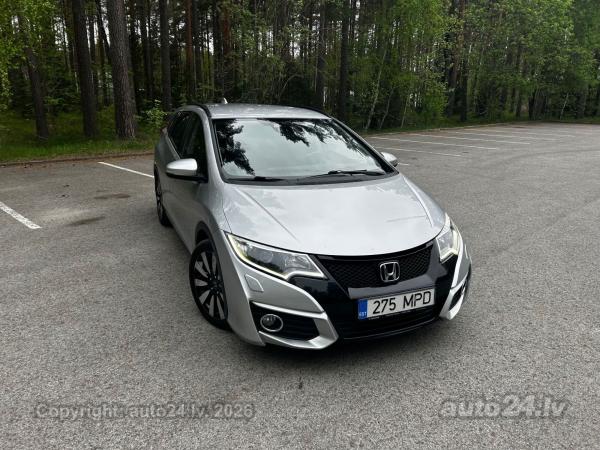Pelēks Honda Civic 2015 Tallina, ar dzinēja tilpumu 1.80 L un nobraukumu 155 tūkst. km par 8900 €, foto 3 vietnē AUTOMOTO.COM.LV