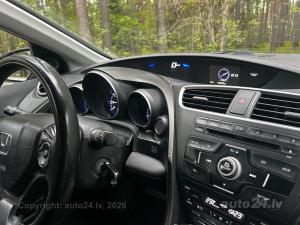 Pelēks Honda Civic 2015 Tallina, ar dzinēja tilpumu 1.80 L un nobraukumu 155 tūkst. km par 8900 €, foto 6 vietnē AUTOMOTO.COM.LV
