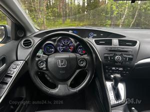 Pelēks Honda Civic 2015 Tallina, ar dzinēja tilpumu 1.80 L un nobraukumu 155 tūkst. km par 8900 €, foto 9 vietnē AUTOMOTO.COM.LV