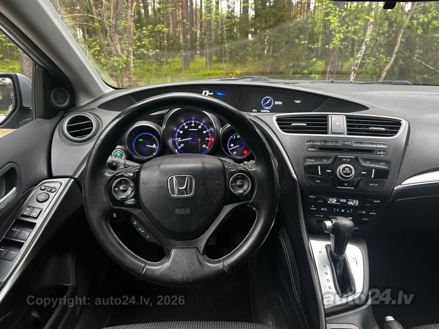 Pelēks Honda Civic 2015 Tallina, ar dzinēja tilpumu 1.80 L un nobraukumu 155 tūkst. km par 8900 €, foto 9 vietnē AUTOMOTO.COM.LV