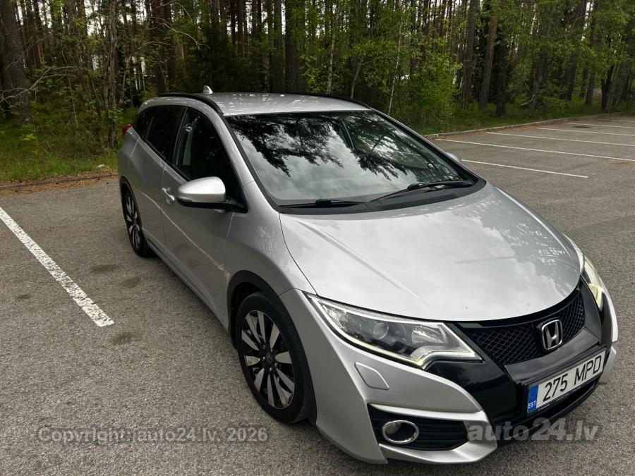 Pelēks Honda Civic 2015 Tallina, ar dzinēja tilpumu 1.80 L un nobraukumu 155 tūkst. km par 8900 €, foto 11 vietnē AUTOMOTO.COM.LV