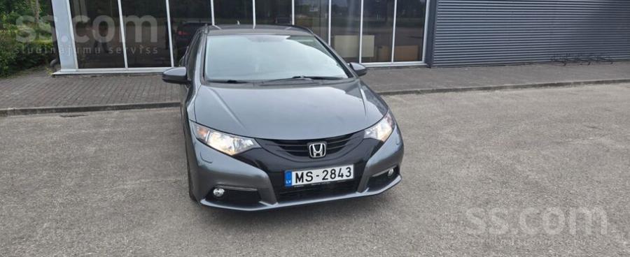Grey Honda Civic 2015 in Jekabpils, with an engine capacity of 1.80 L and mileage of 169 thousand km for 8800 €, photo 3 on AUTOMOTO.COM.LV