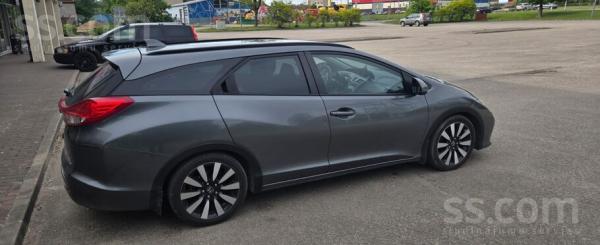 Grey Honda Civic 2015 in Jekabpils, with an engine capacity of 1.80 L and mileage of 169 thousand km for 8800 €, photo 5 on AUTOMOTO.COM.LV
