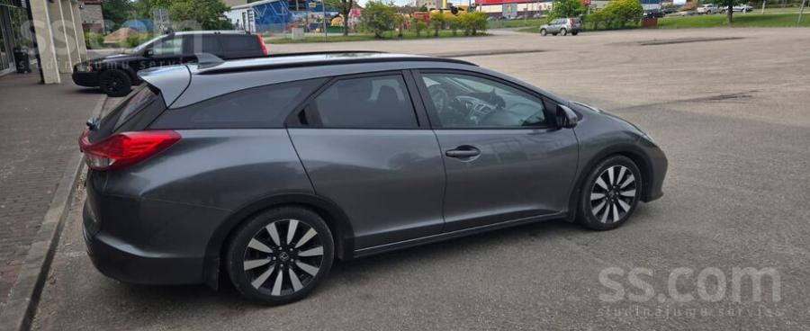Grey Honda Civic 2015 in Jekabpils, with an engine capacity of 1.80 L and mileage of 169 thousand km for 8800 €, photo 6 on AUTOMOTO.COM.LV