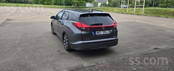 Grey Honda Civic 2015 in Jekabpils, with an engine capacity of 1.80 L and mileage of 169 thousand km for 8800 €, photo 7 on AUTOMOTO.COM.LV
