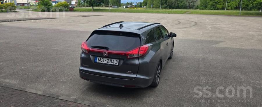 Grey Honda Civic 2015 in Jekabpils, with an engine capacity of 1.80 L and mileage of 169 thousand km for 8800 €, photo 9 on AUTOMOTO.COM.LV