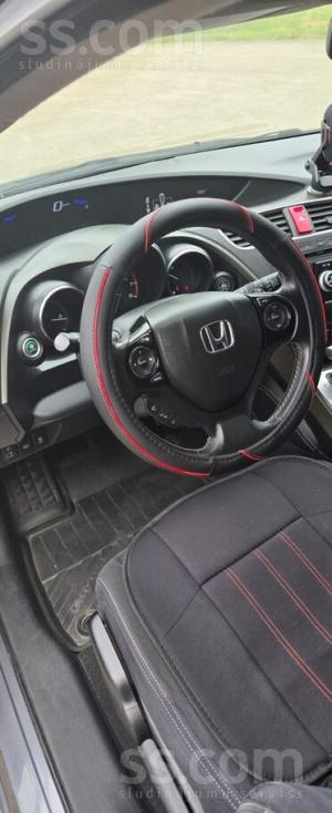 Grey Honda Civic 2015 in Jekabpils, with an engine capacity of 1.80 L and mileage of 169 thousand km for 8800 €, photo 10 on AUTOMOTO.COM.LV
