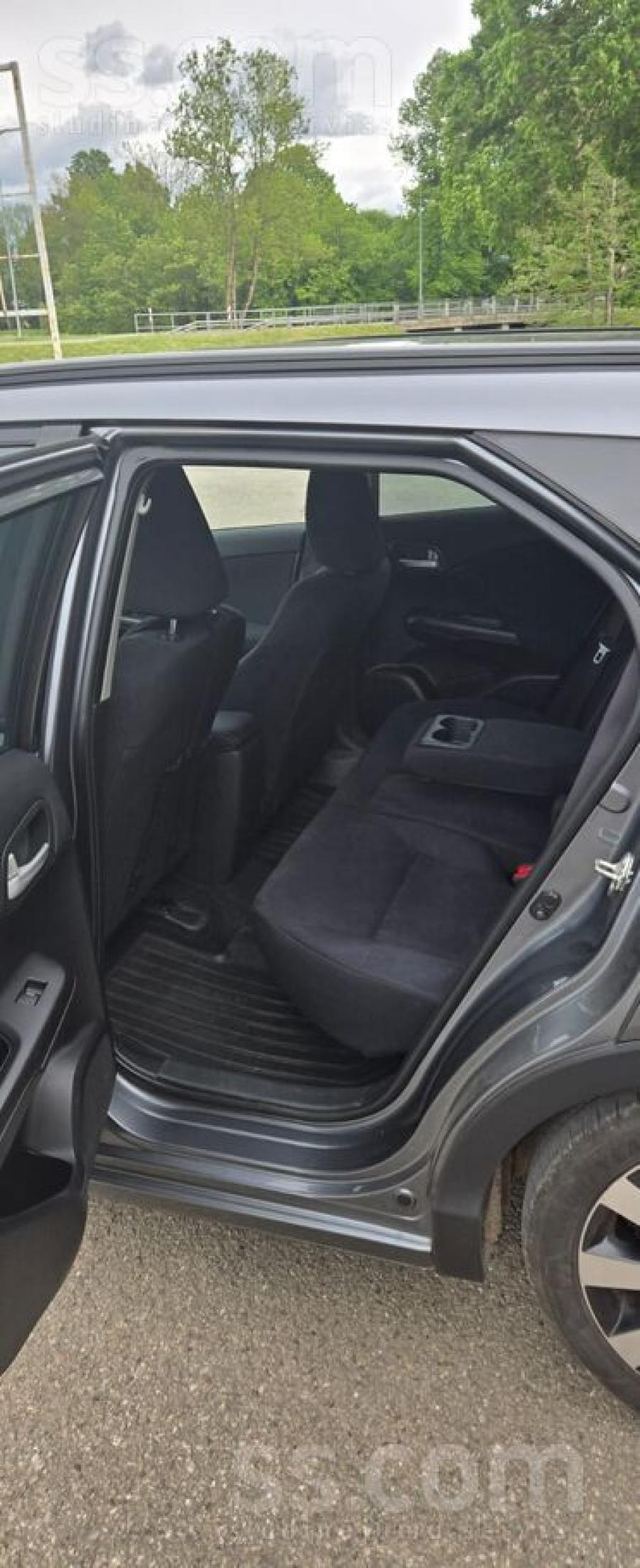 Grey Honda Civic 2015 in Jekabpils, with an engine capacity of 1.80 L and mileage of 169 thousand km for 8800 €, photo 15 on AUTOMOTO.COM.LV