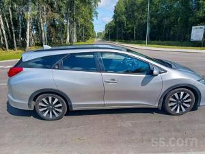 Pelēks Honda Civic 2015 Daugavpils, ar dzinēja tilpumu 1.80 L un nobraukumu 168 tūkst. km par 9700 €, foto 3 vietnē AUTOMOTO.COM.LV