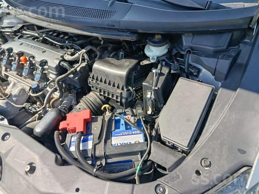 Pelēks Honda Civic 2015 Daugavpils, ar dzinēja tilpumu 1.80 L un nobraukumu 168 tūkst. km par 9700 €, foto 7 vietnē AUTOMOTO.COM.LV