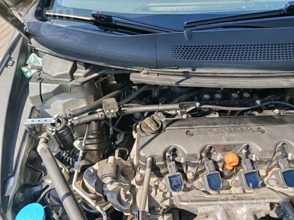 Grey Honda Civic 2015 in Daugavpils, with an engine capacity of 1.80 L and mileage of 168 thousand km for 9700 €, photo 7 on AUTOMOTO.COM.LV