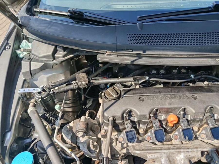 Pelēks Honda Civic 2015 Daugavpils, ar dzinēja tilpumu 1.80 L un nobraukumu 168 tūkst. km par 9700 €, foto 8 vietnē AUTOMOTO.COM.LV