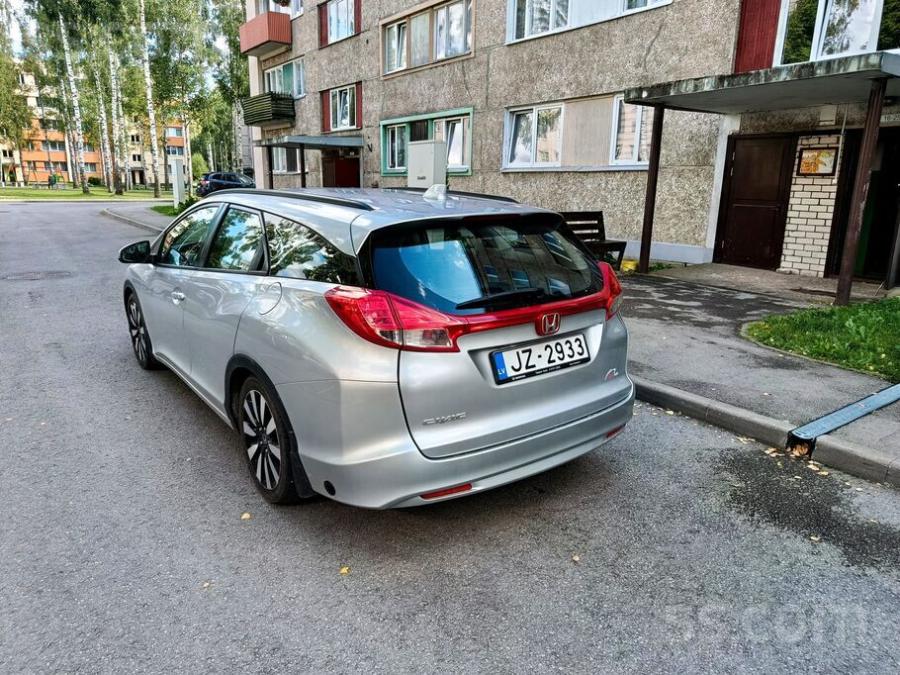 Pelēks Honda Civic 2015 Daugavpils, ar dzinēja tilpumu 1.80 L un nobraukumu 170 tūkst. km par 8900 €, foto 5 vietnē AUTOMOTO.COM.LV