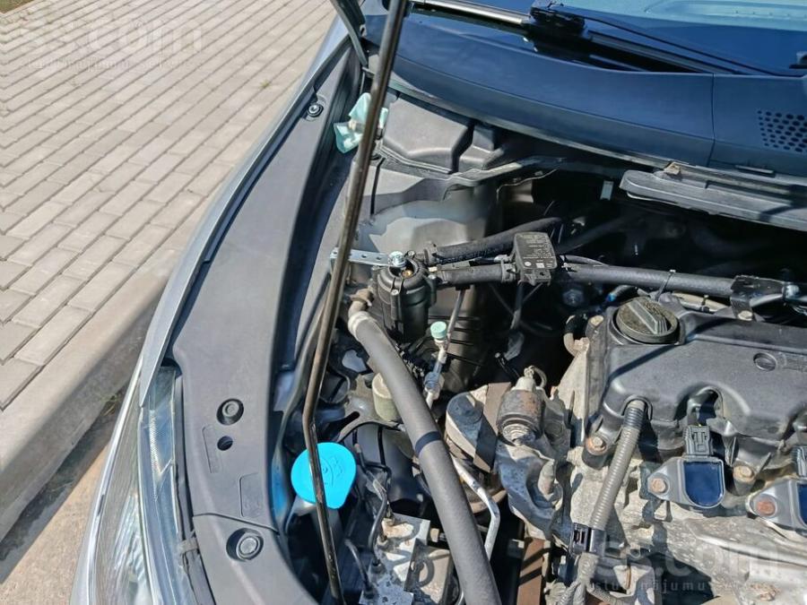 Pelēks Honda Civic 2015 Daugavpils, ar dzinēja tilpumu 1.80 L un nobraukumu 170 tūkst. km par 8900 €, foto 8 vietnē AUTOMOTO.COM.LV