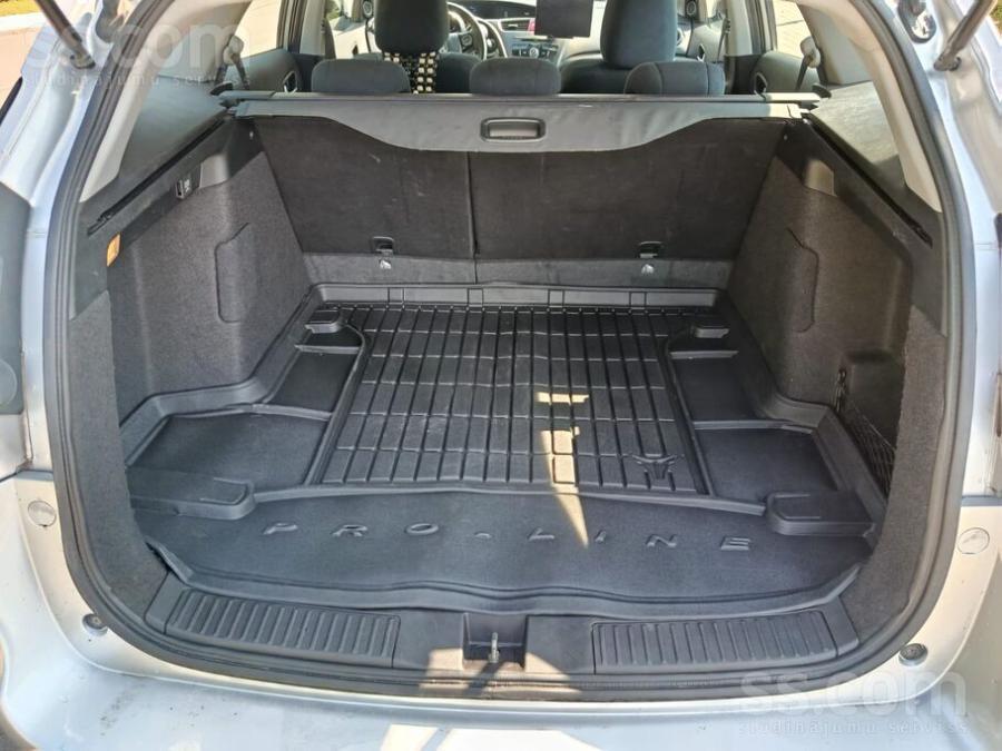 Pelēks Honda Civic 2015 Daugavpils, ar dzinēja tilpumu 1.80 L un nobraukumu 170 tūkst. km par 8900 €, foto 18 vietnē AUTOMOTO.COM.LV