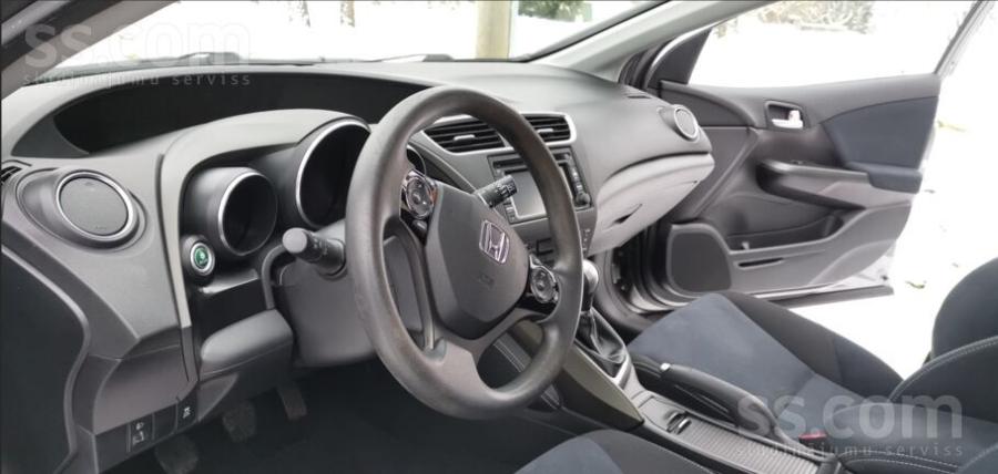 Pelēks Honda Civic 2015 Rīga, ar dzinēja tilpumu 1.60 L un nobraukumu 192 tūkst. km par 7300 €, foto 11 vietnē AUTOMOTO.COM.LV