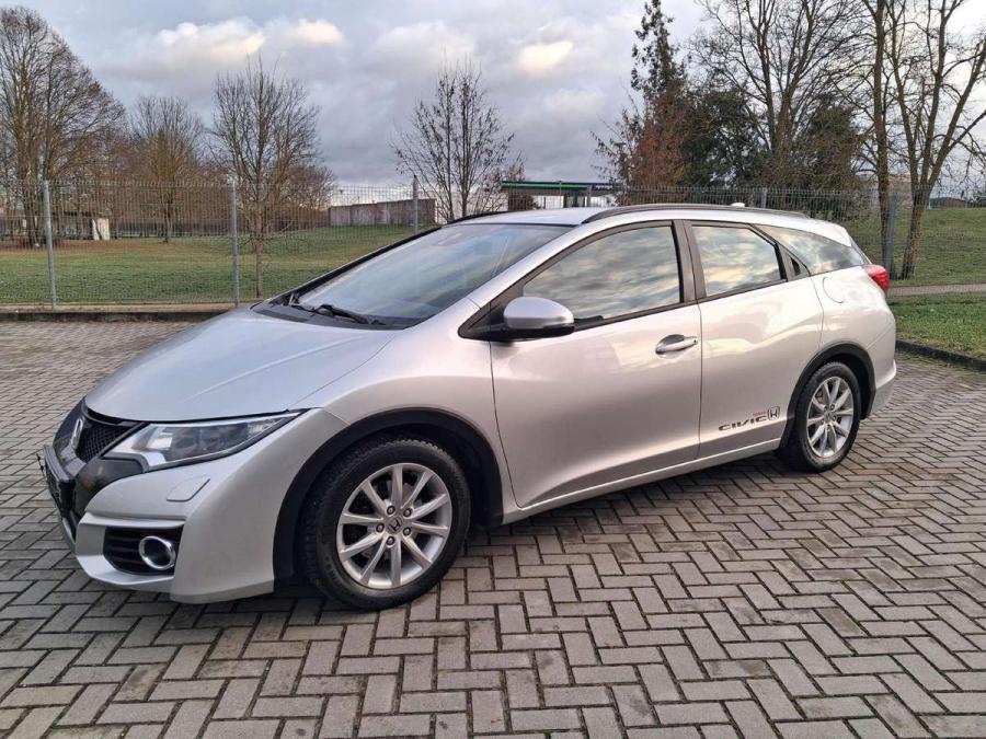 Pelēks Honda Civic 2016 Radviliškis, ar dzinēja tilpumu 1.60 L un nobraukumu 210 tūkst. km par 5850 €, foto 6 vietnē AUTOMOTO.COM.LV