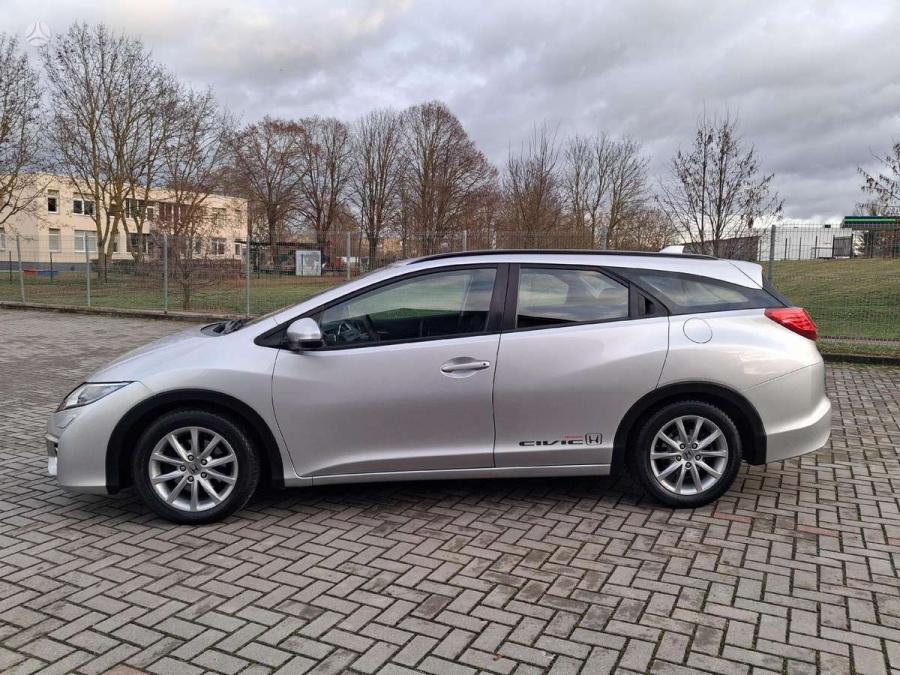 Pelēks Honda Civic 2016 Radviliškis, ar dzinēja tilpumu 1.60 L un nobraukumu 210 tūkst. km par 5850 €, foto 7 vietnē AUTOMOTO.COM.LV