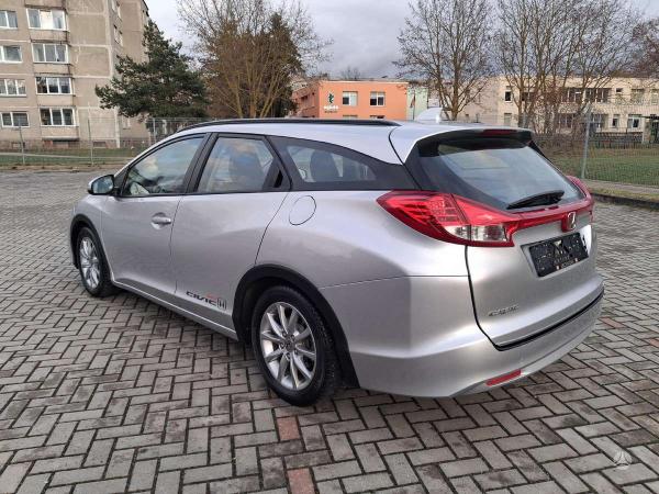 Pelēks Honda Civic 2016 Radviliškis, ar dzinēja tilpumu 1.60 L un nobraukumu 210 tūkst. km par 5850 €, foto 8 vietnē AUTOMOTO.COM.LV