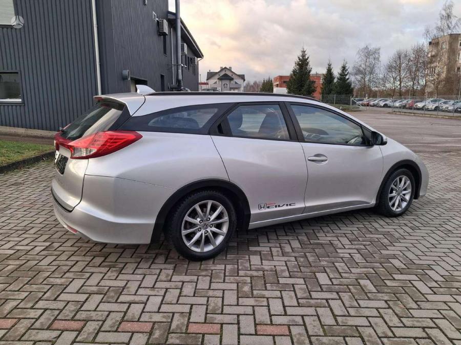 Pelēks Honda Civic 2016 Radviliškis, ar dzinēja tilpumu 1.60 L un nobraukumu 210 tūkst. km par 5850 €, foto 13 vietnē AUTOMOTO.COM.LV
