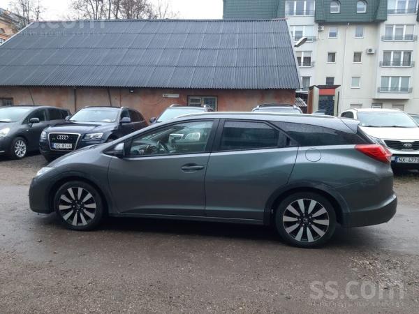 Grey Honda Civic 2016 in Daugavpils, with an engine capacity of 1.60 L and mileage of 0 thousand km for 8250 €, photo 8 on AUTOMOTO.COM.LV