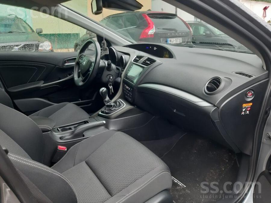 Pelēks Honda Civic 2016 Daugavpils, ar dzinēja tilpumu 1.60 L un nobraukumu 0 tūkst. km par 8250 €, foto 25 vietnē AUTOMOTO.COM.LV