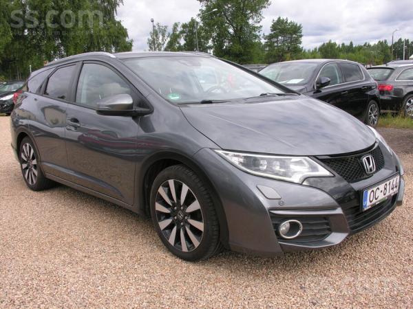 Pelēks Honda Civic 2016 Rīga, ar dzinēja tilpumu 1.60 L un nobraukumu 228 tūkst. km par 8250 €, foto 2 vietnē AUTOMOTO.COM.LV