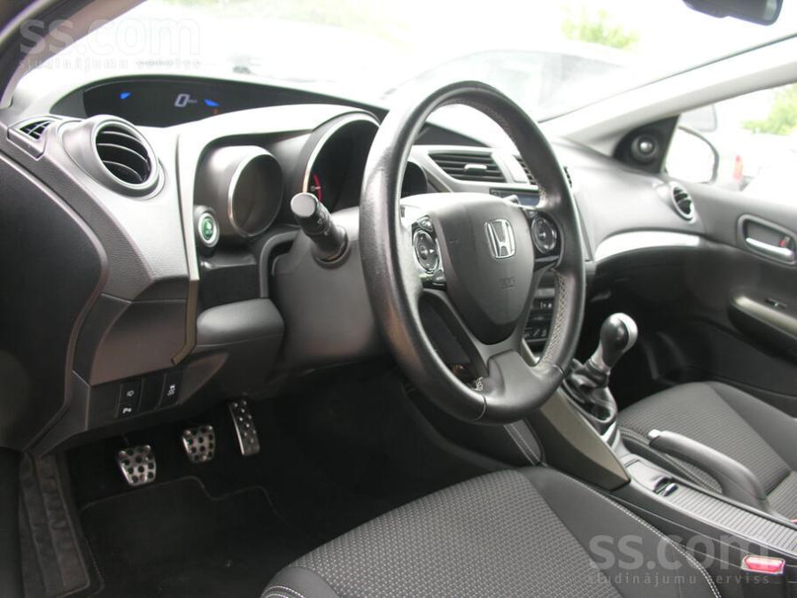 Pelēks Honda Civic 2016 Rīga, ar dzinēja tilpumu 1.60 L un nobraukumu 228 tūkst. km par 8250 €, foto 10 vietnē AUTOMOTO.COM.LV