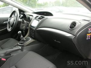 Pelēks Honda Civic 2016 Rīga, ar dzinēja tilpumu 1.60 L un nobraukumu 228 tūkst. km par 8250 €, foto 17 vietnē AUTOMOTO.COM.LV