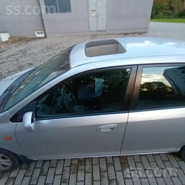 Honda Civic 2001 Rīga, ar dzinēja tilpumu 1.60 L un nobraukumu 251 tūkst. km par 950 €, foto 3 vietnē AUTOMOTO.COM.LV