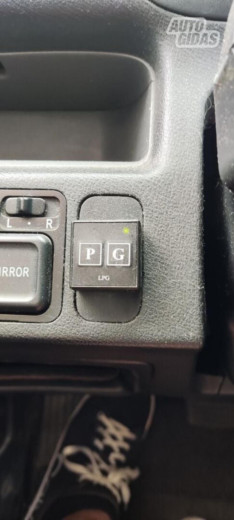 Honda Civic 2001 Klaipėda, ar dzinēja tilpumu 1.60 L un nobraukumu 272 tūkst. km par 1000 €, foto 10 vietnē AUTOMOTO.COM.LV
