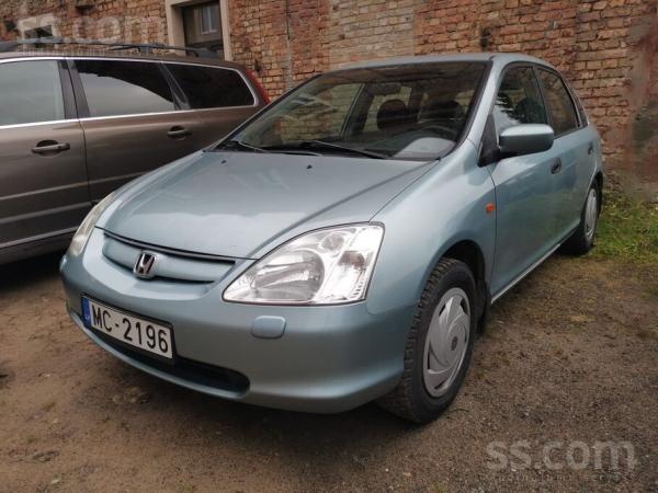 Honda Civic 2002 in Riga, with an engine capacity of 1.60 L and mileage of 225 thousand km for 1100 €, photo 1 on AUTOMOTO.COM.LV