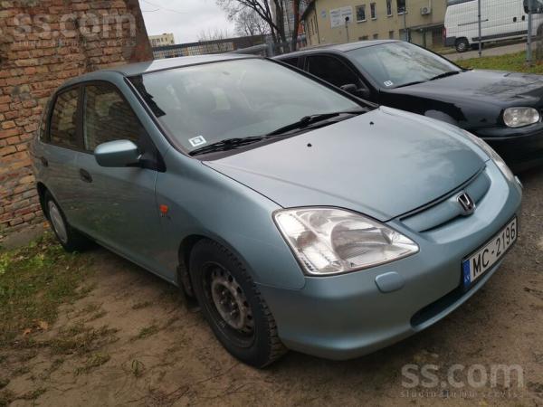 Honda Civic 2002 in Riga, with an engine capacity of 1.60 L and mileage of 225 thousand km for 1100 €, photo 2 on AUTOMOTO.COM.LV