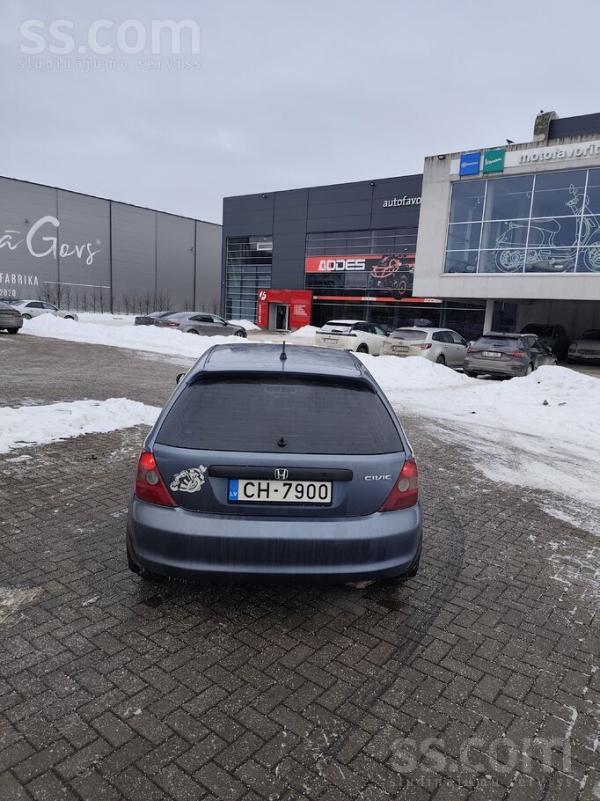 Honda Civic 2002 Rīga, ar dzinēja tilpumu 1.60 L un nobraukumu 249 tūkst. km par 800 €, foto 4 vietnē AUTOMOTO.COM.LV