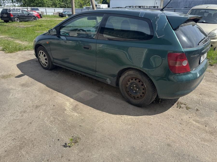 Honda Civic 2002 in Vilnius, with an engine capacity of 1.40 L and mileage of 191 thousand km for 380 €, photo 6 on AUTOMOTO.COM.LV